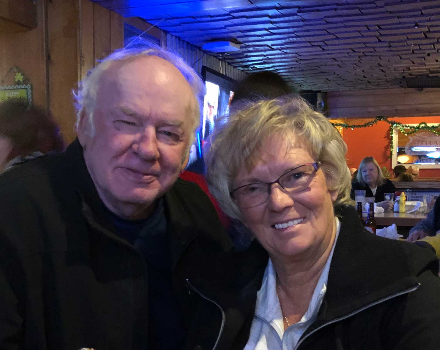 Rusty Nail Saloon | American Food | Fish Fry, Chicken | Wings